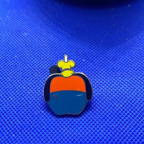 Disney | Accessories | Goofy Apple Disney Trading Pin | Poshmark